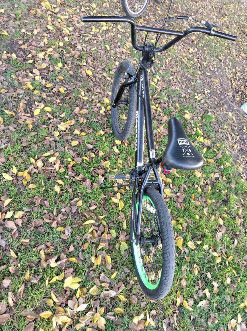 Mongoose Brawler 20" bmx bike for Sale in Modesto, CA - OfferUp