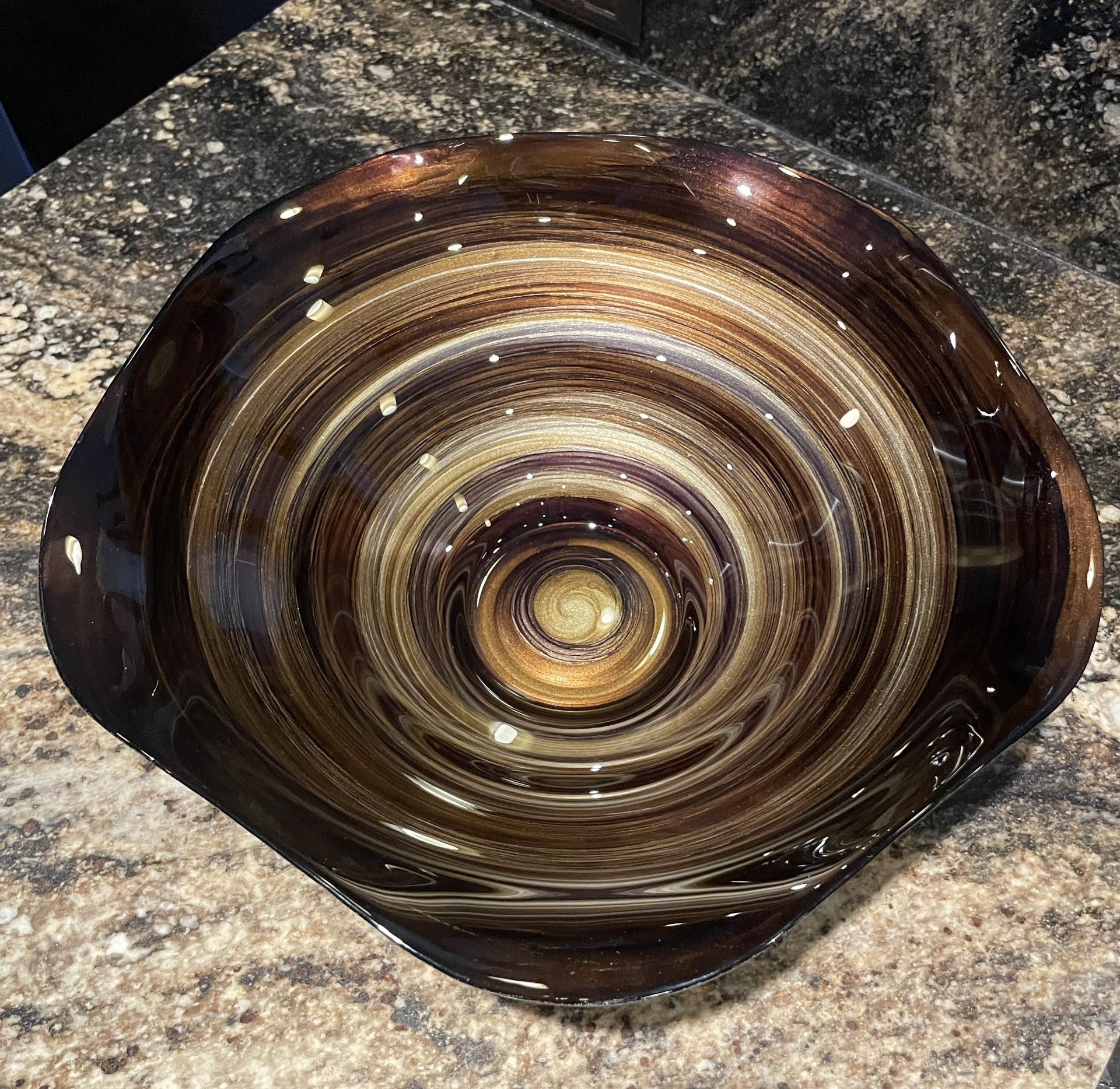 Gorgeous Amber & Gold Glass Swirl Bowl for Sale in Tacoma, WA - OfferUp