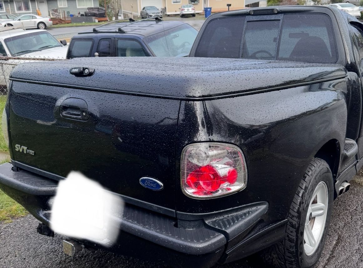 Ford lightning Svt Tonneau Cover 97-04 for Sale in Riverside, CA - OfferUp