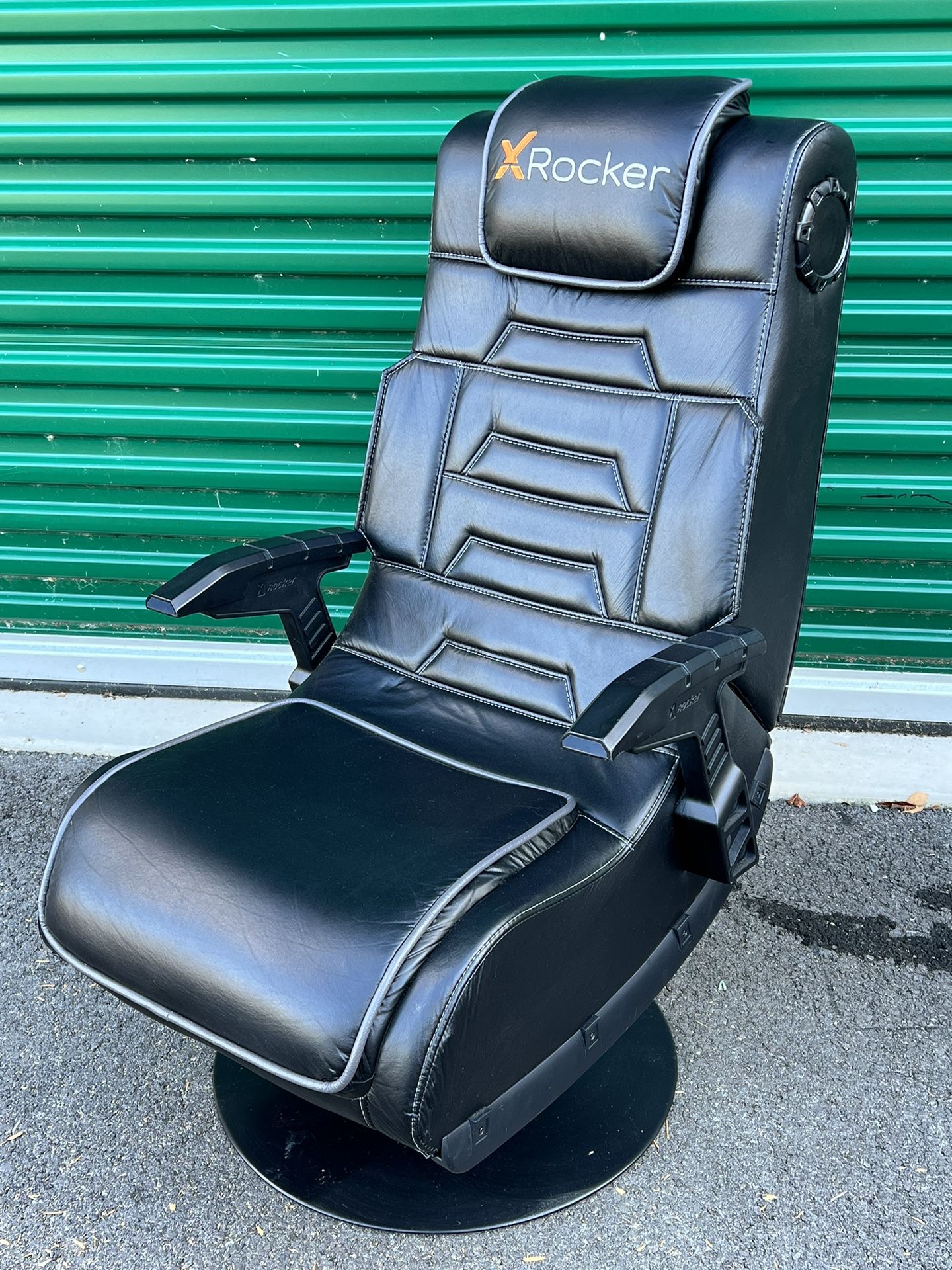 X Rocker Pro Lounging Video Gaming Leather Pedestal Chair for Sale in ...