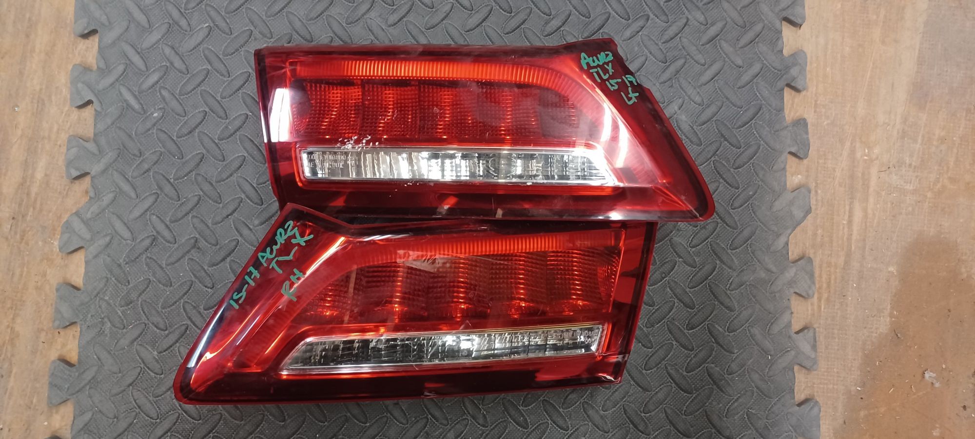 Acura TLX 2015-17 Tail Lights RH LF for Sale in Grand Prairie, TX - OfferUp