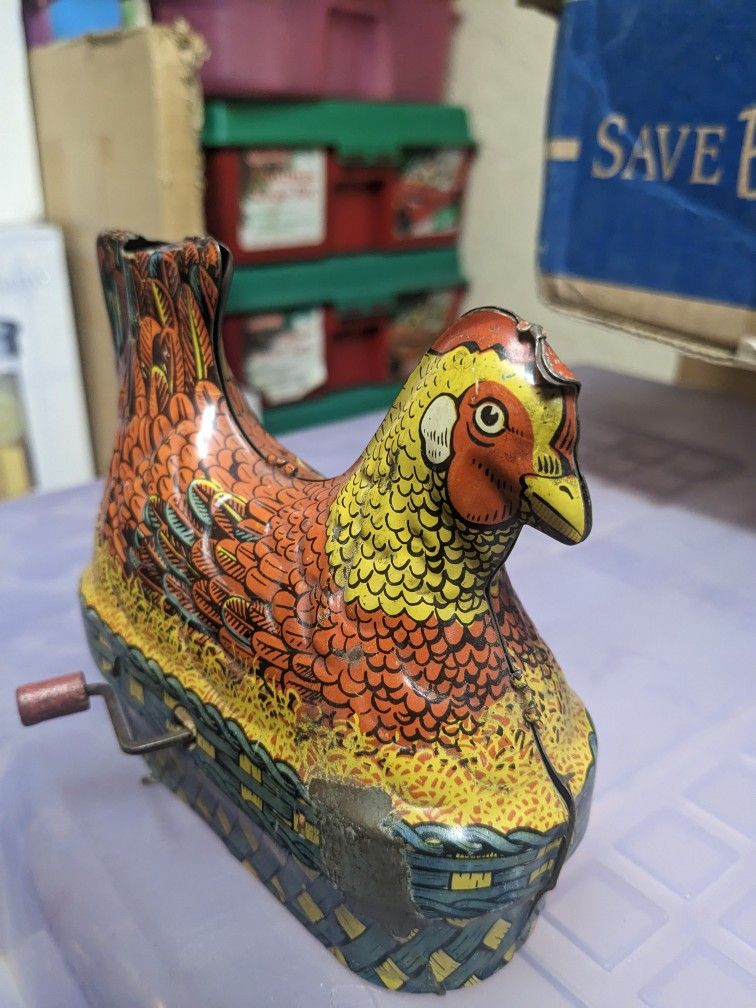 Vintage Nesting Egg Laying Hen/Chicken Tin Wind Up by Baldwin Mfg ...