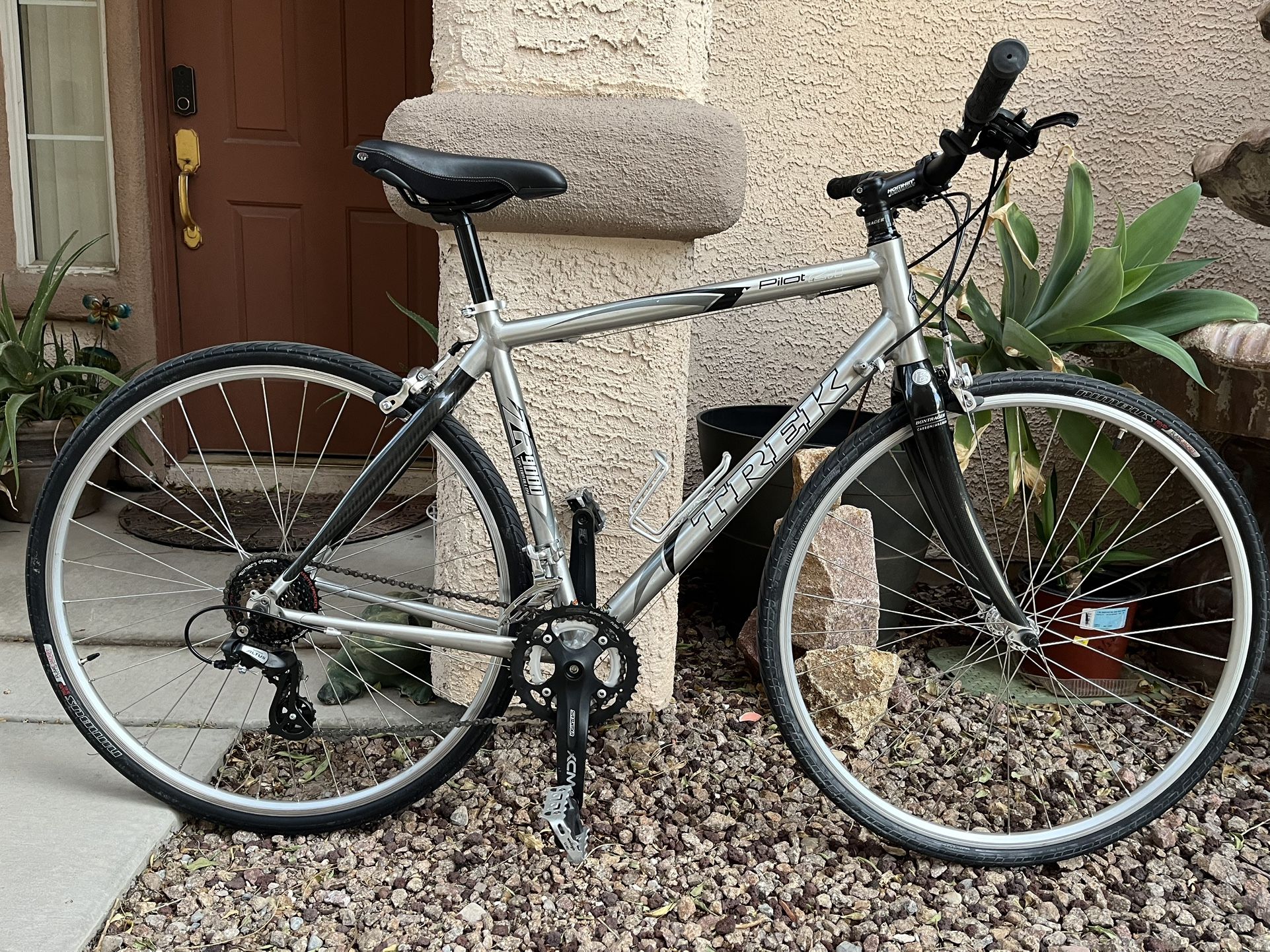 Trek Road Bike 700 for Sale in Las Vegas, NV - OfferUp