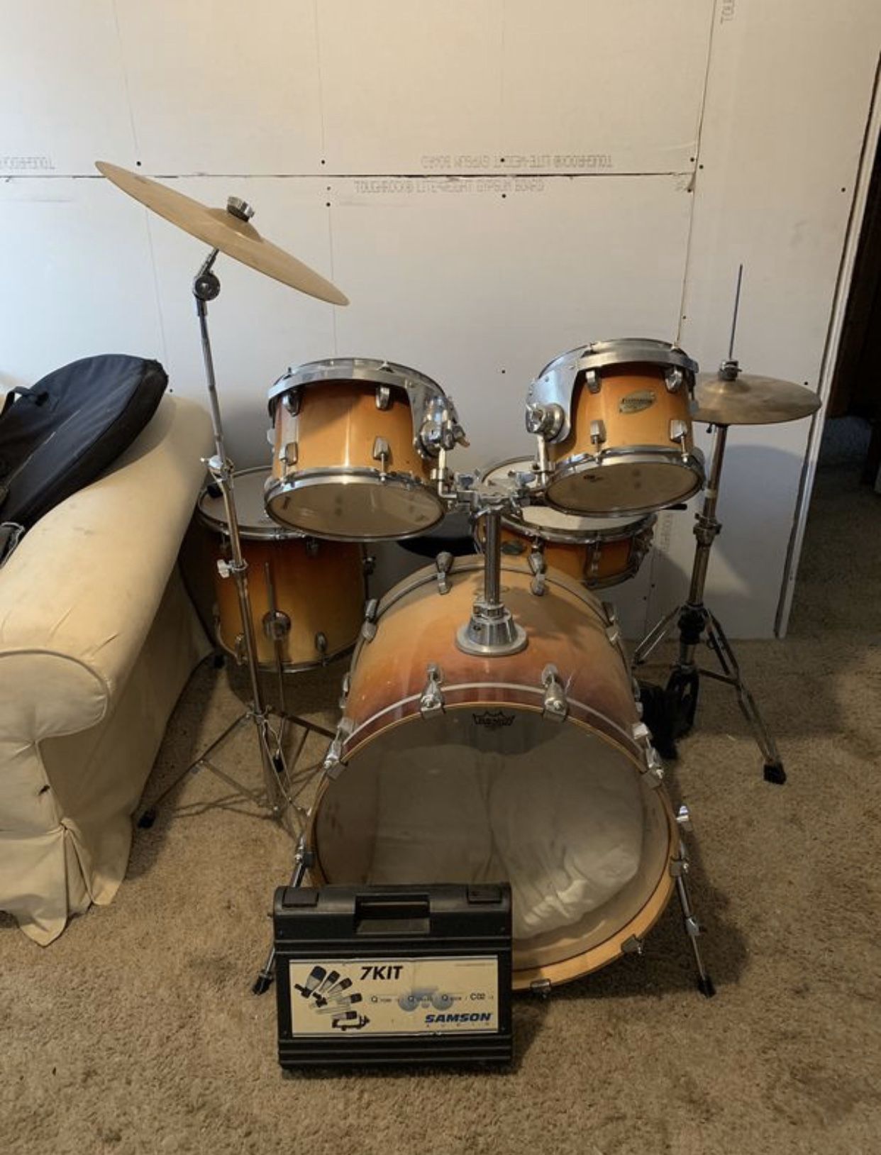 LUDWIG 7 peace drum set with hardware and throne,symbols,drum mics and ...
