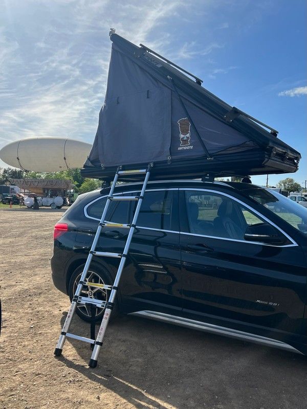 Clam Shell Rooftop Tents Available - NEW - 2 Sizes - Hardtop RTT for ...