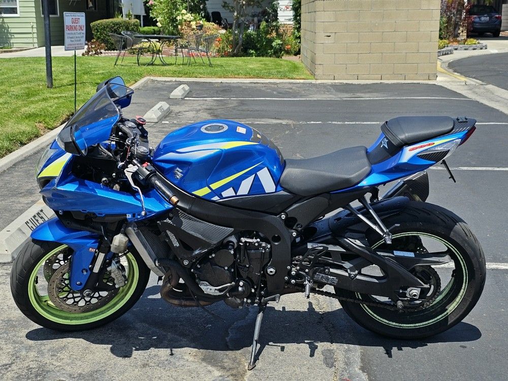 2016 Suzuki GSXR 600cc for Sale in Anaheim, CA - OfferUp