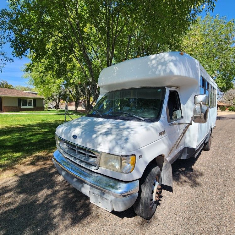 Shuttle Bus Tiny Home RV Van Life E450 V10 for Sale in Peoria, AZ - OfferUp