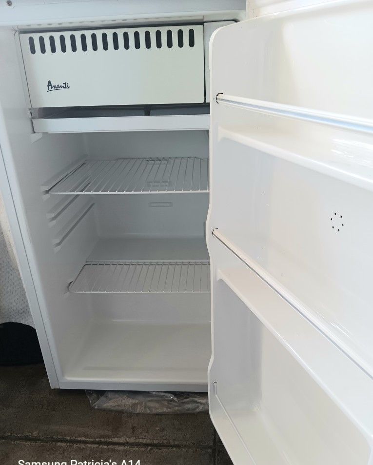 Samsung Mini Fridge