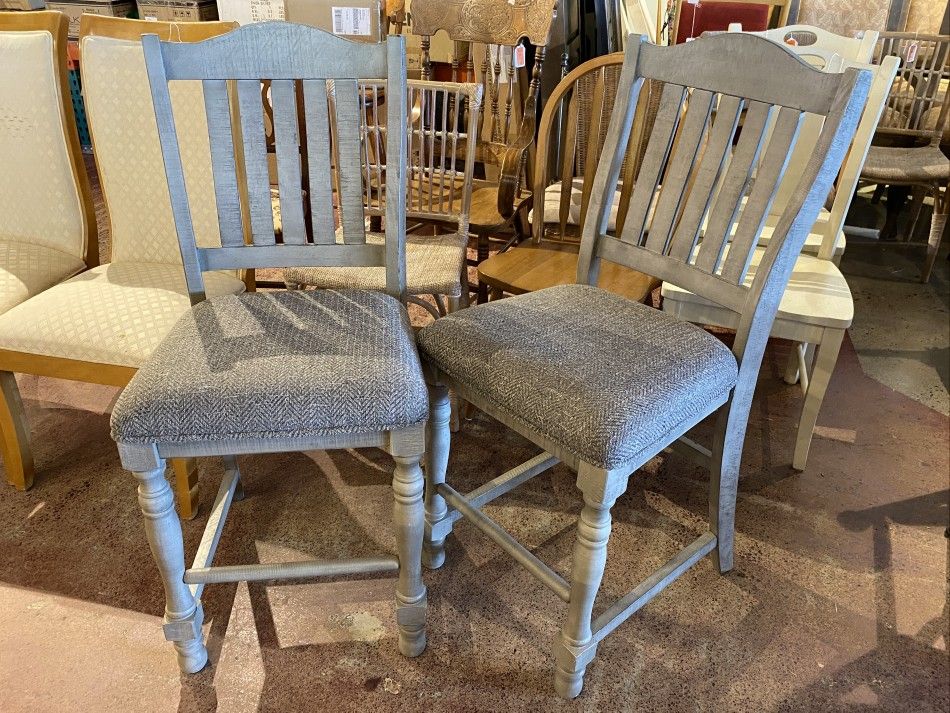 ASHLEY Havalance Counter Height Bar Stool Set (2) for Sale in Auburn ...