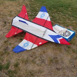 EX-LARGE FIGHTER JET KITE for Sale in Covington, WA - OfferUp