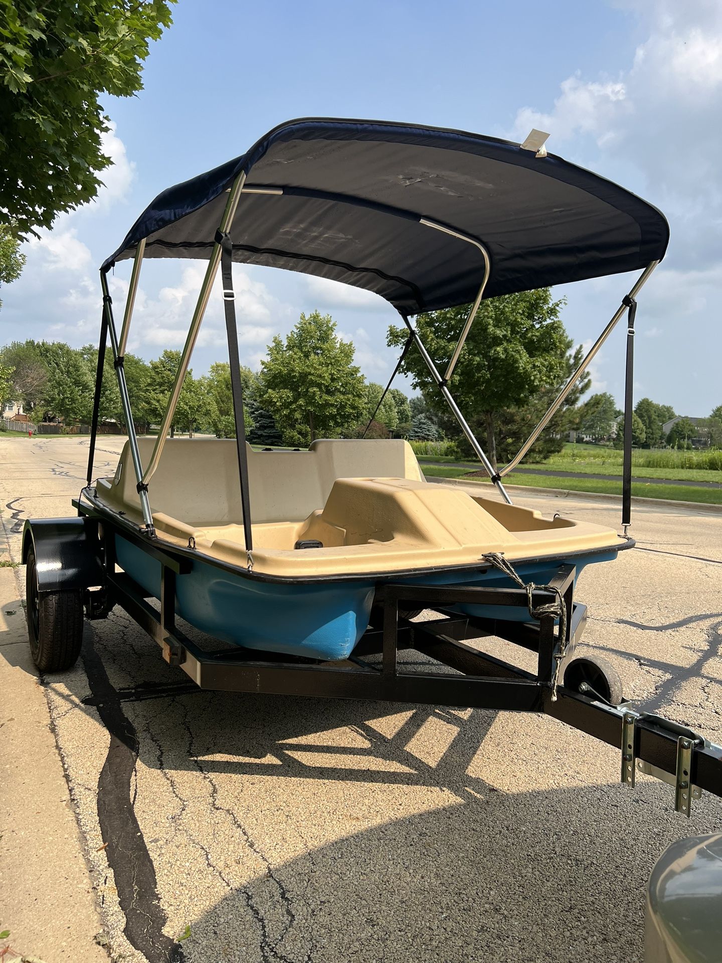 Paddle Boat / Custom Trailer for Sale in Carol Stream, IL - OfferUp