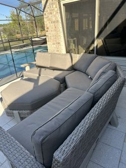 Broyhill ashford sectional store