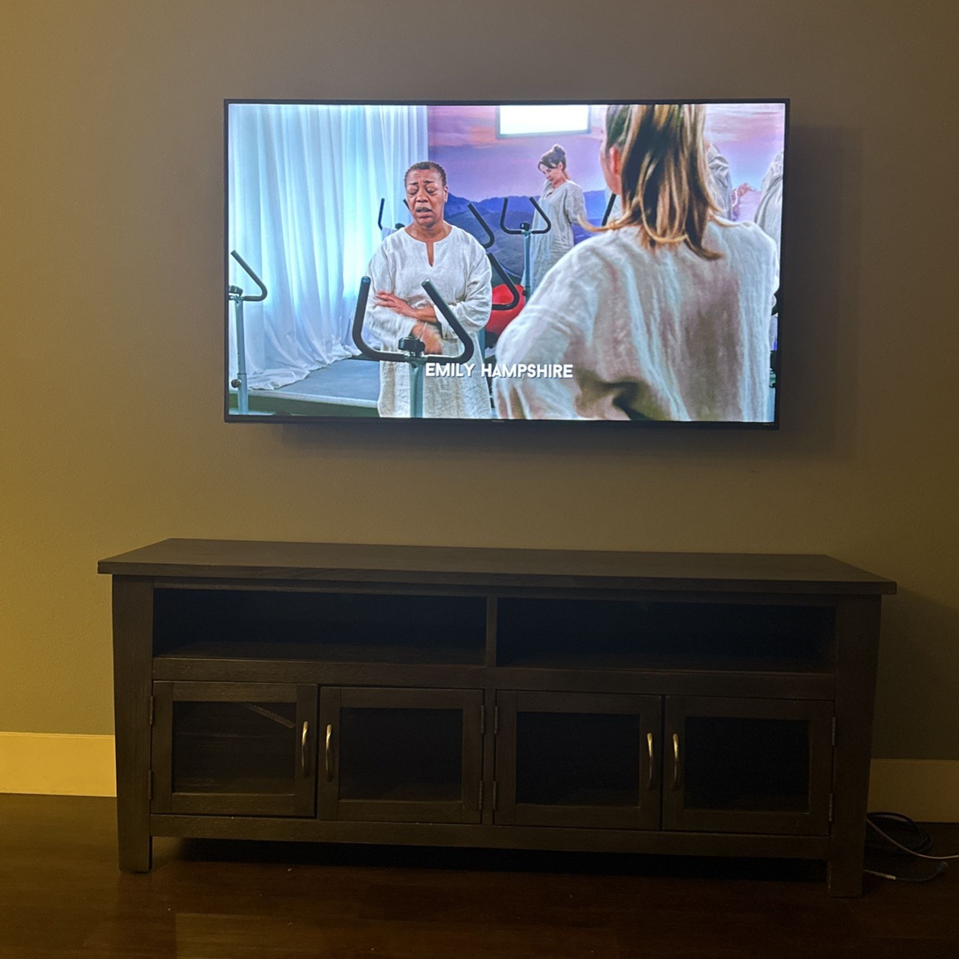 58 Inch Smart Tv for Sale in Santa Ana, CA - OfferUp