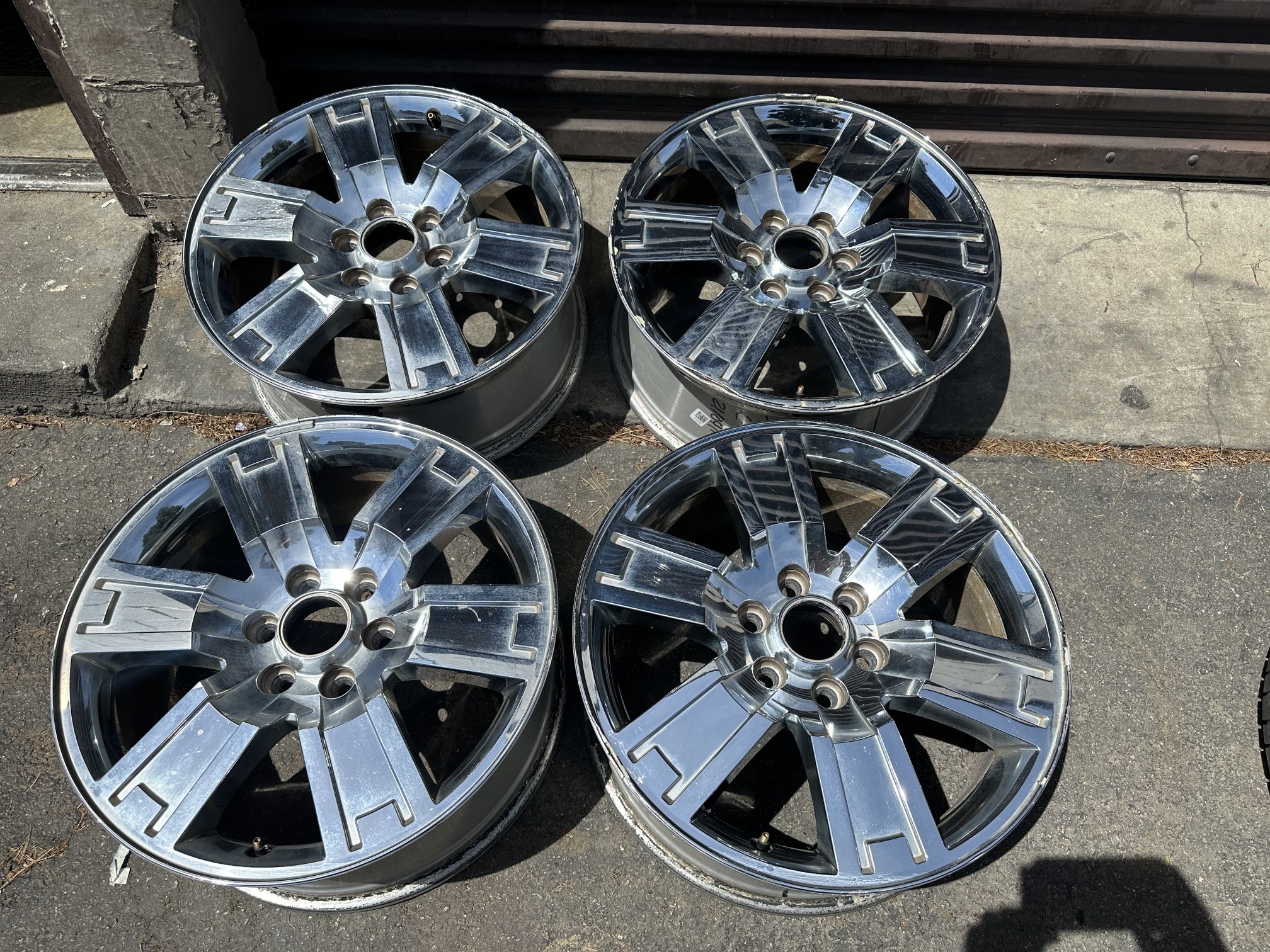 20 inch stock chrome Ford expedition or f150 rims 6 on 135mm - for Sale ...