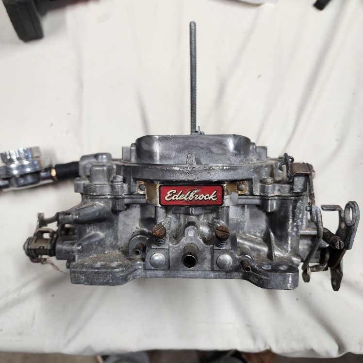 Edelbrock Performer 4 Barrel Carburetor Model 1405 for Sale in Port ...