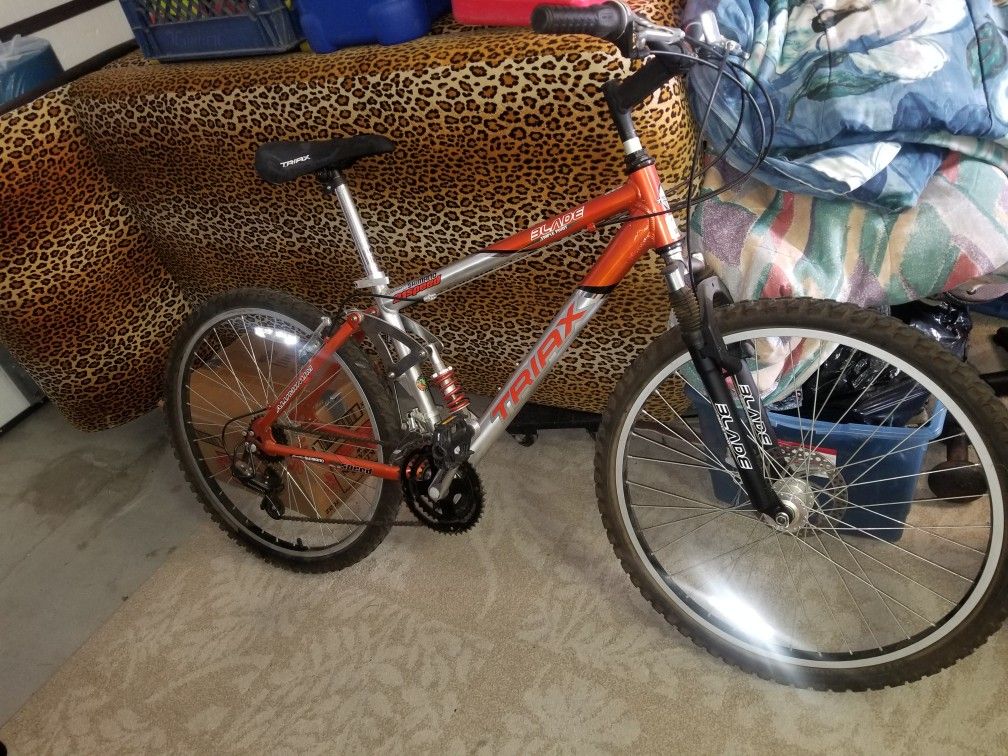 Triax Blade Triple Pivot mountain bike. Great condition for Sale in San ...