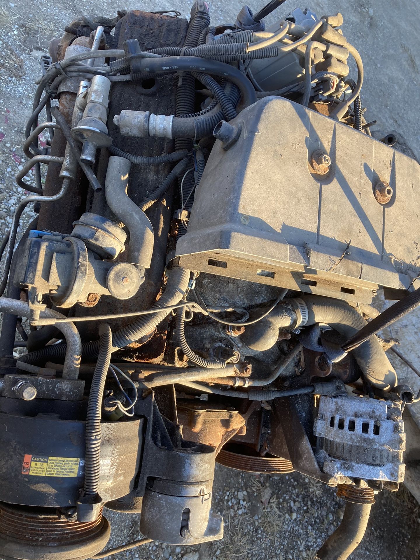87-95 chevy 350 engine. for Sale in Mentor, OH - OfferUp