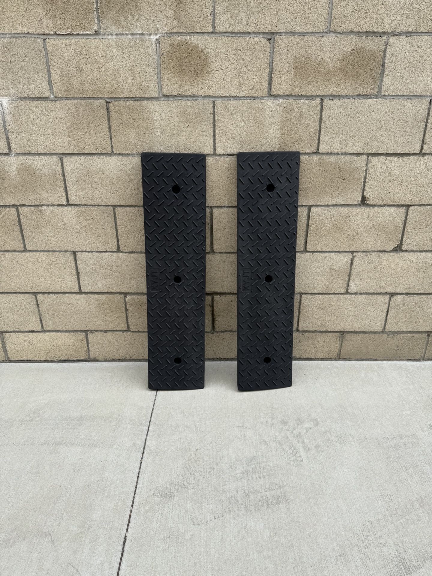 NEW Driveway/Curb Rubber Ramp Threshold For Sidewalks, Cars ...