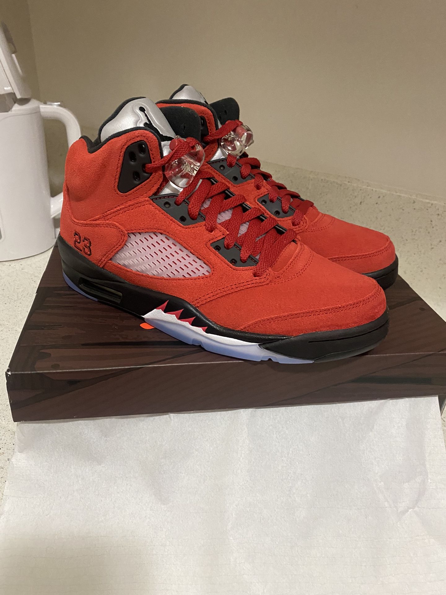 Jordan 5 Toro Bravo