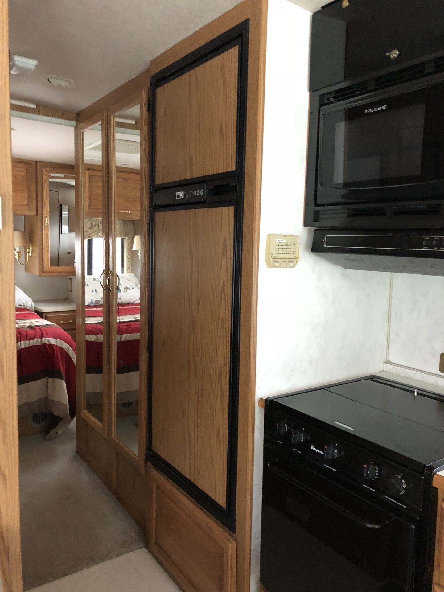 1998 Winnebago Adventurer for Sale in Sedro-Woolley, WA - OfferUp