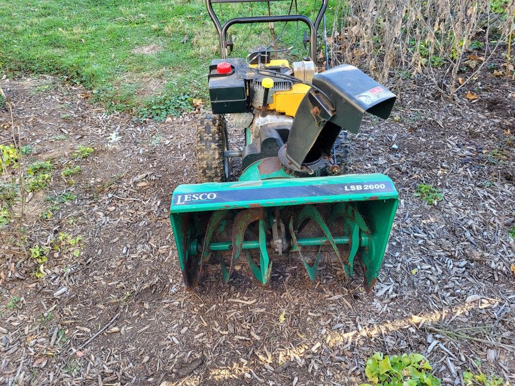 Lesco 2-Stage Snow Blower LSB-2600 26 Inch 9 HP for Sale in Camp Hill ...
