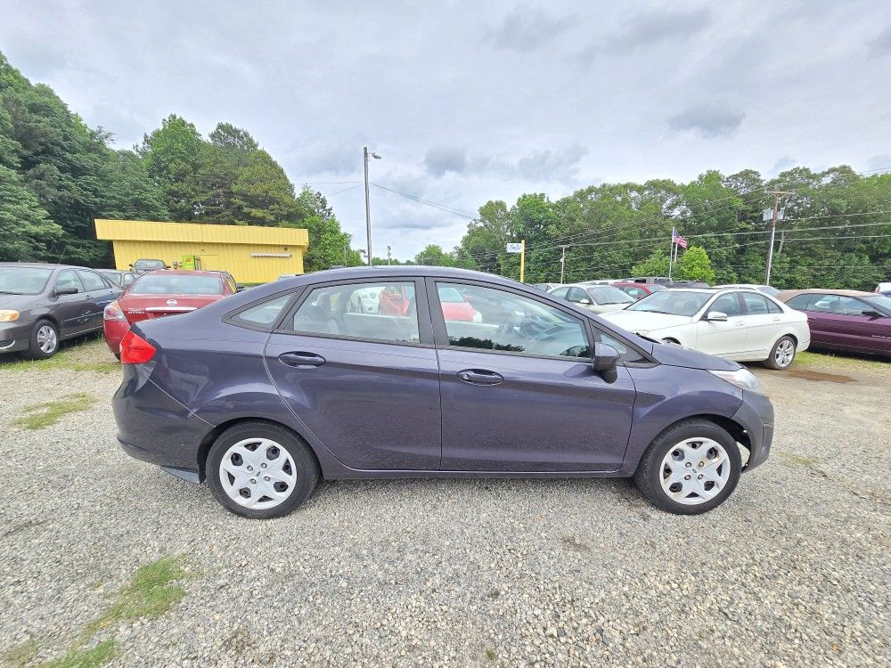 2013 Ford Fiesta for Sale in Dallas, NC - OfferUp