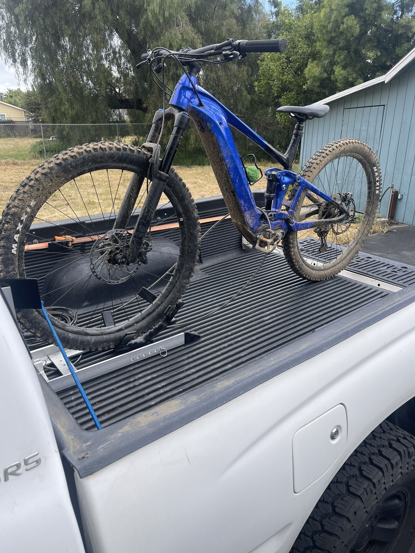 Giant Trance X E + 2 Pro 29er E MTB 2022 Size L for Sale in Simi Valley, CA - OfferUp