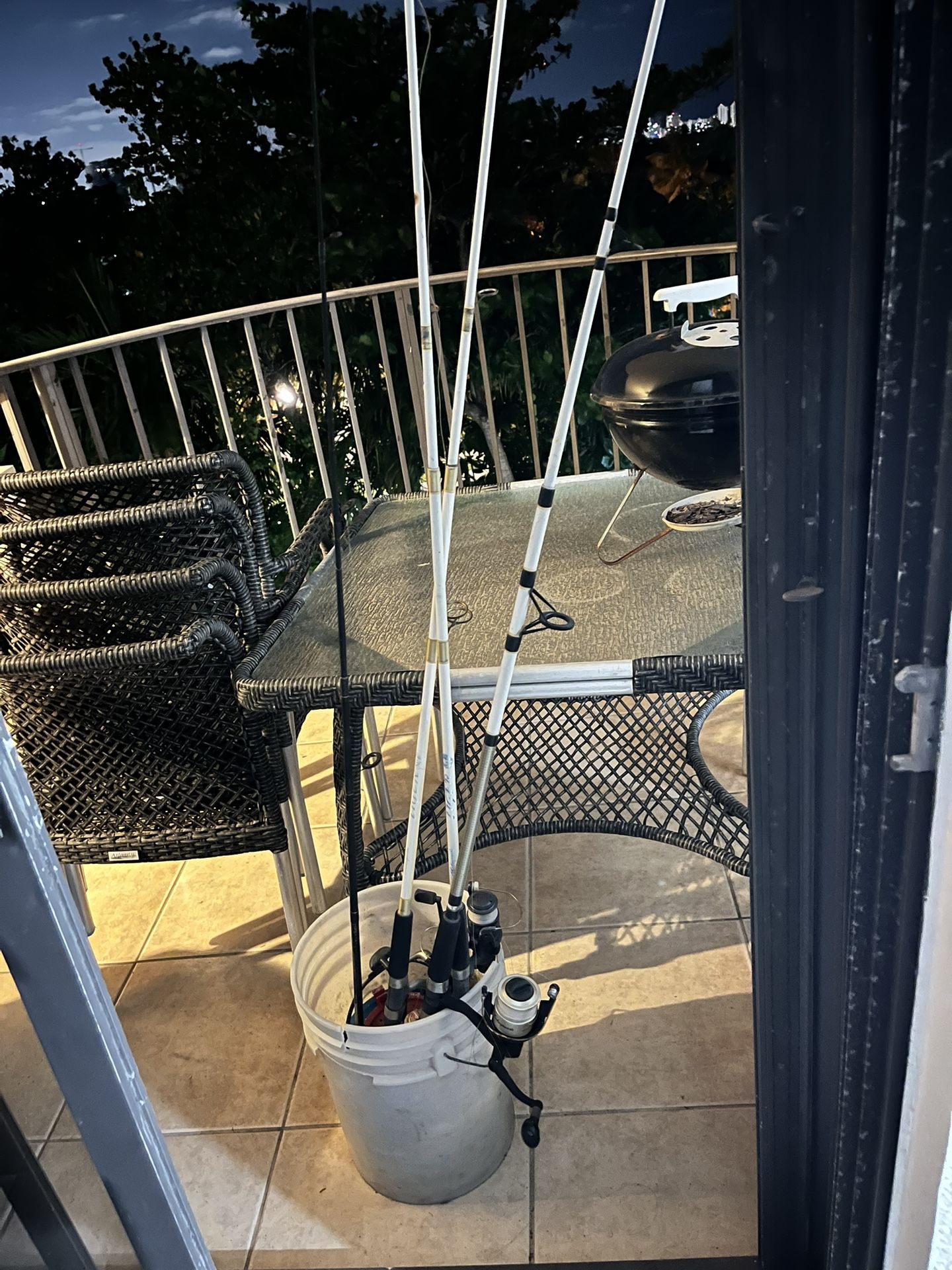 Fishing Poles 4 of them FREE for Sale in North Miami Beach, FL - OfferUp