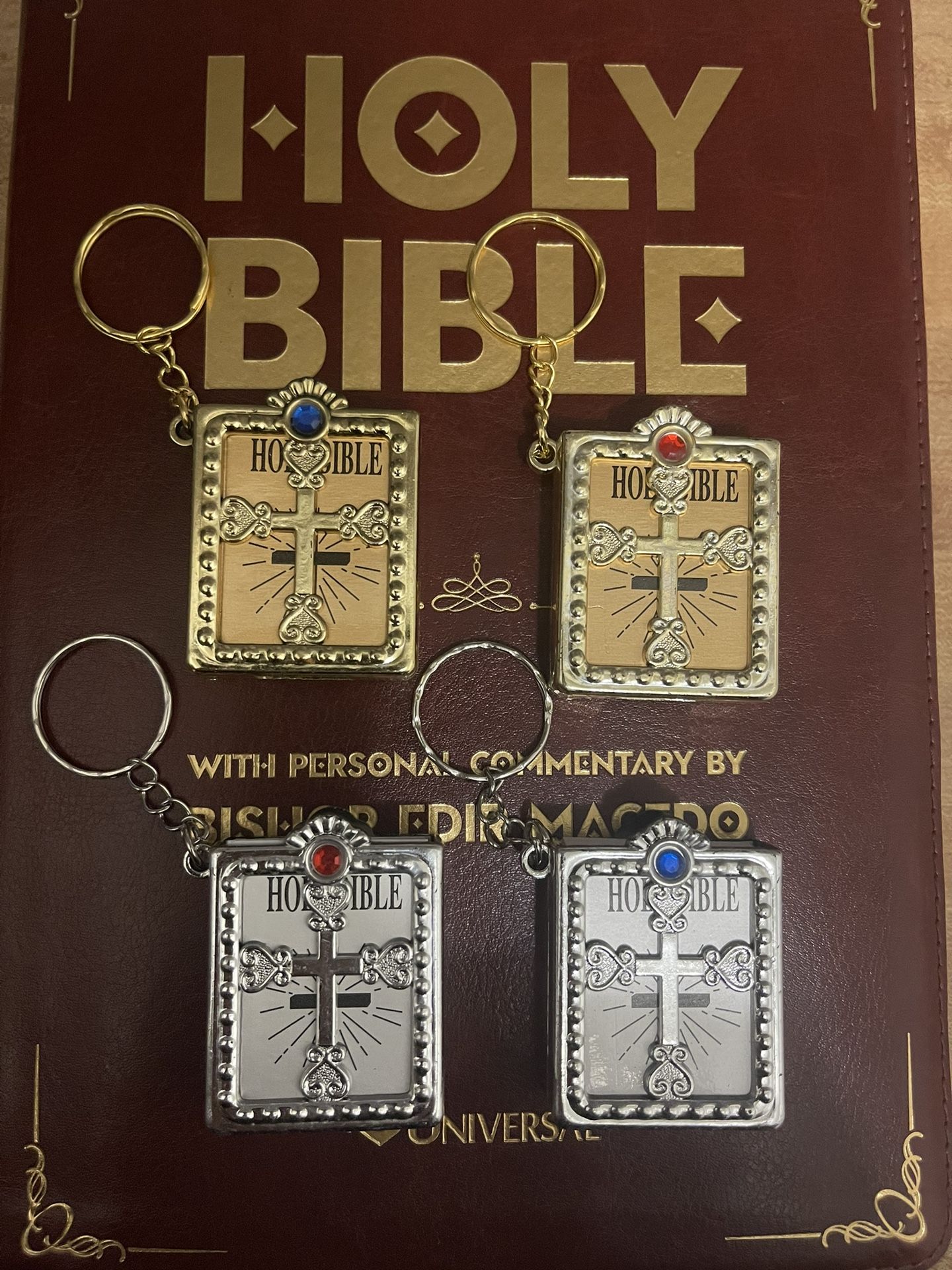 Mini Holy Bible Keychains for Sale in Las Vegas, NV - OfferUp