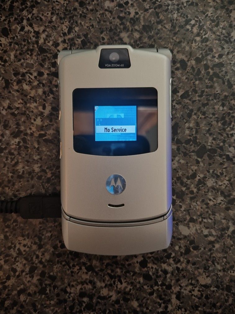 Motorola Razor V3 for Sale in Phoenix, AZ - OfferUp