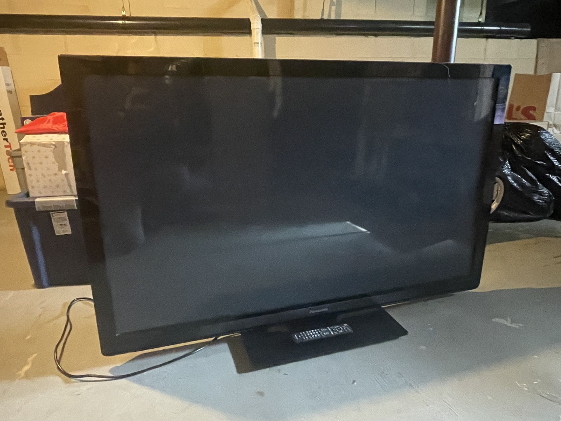 60 Inch Plasma TV With Stand for Sale in Holmdel, NJ - OfferUp