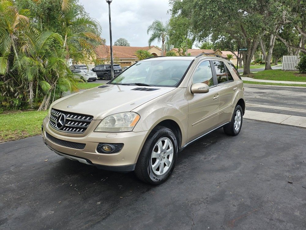 2007 MERCEDES BENZ ML350 for Sale in Fort Lauderdale, FL - OfferUp