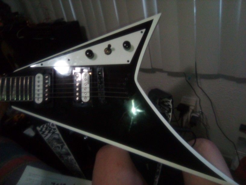 Jackson Flying V .RRspecial. Blk With White for Sale in Las Vegas, NV ...