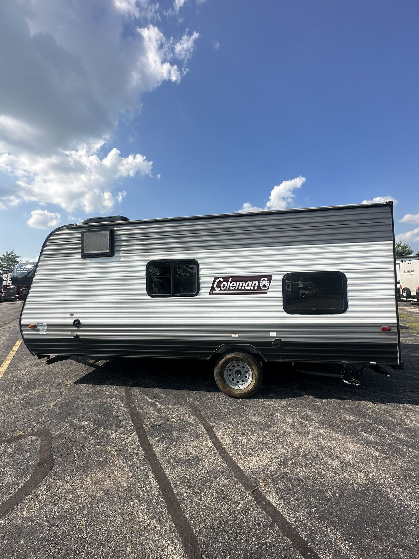 2021 COLEMAN 17B CAMPER $12,000 for Sale in Lake Barrington, IL - OfferUp