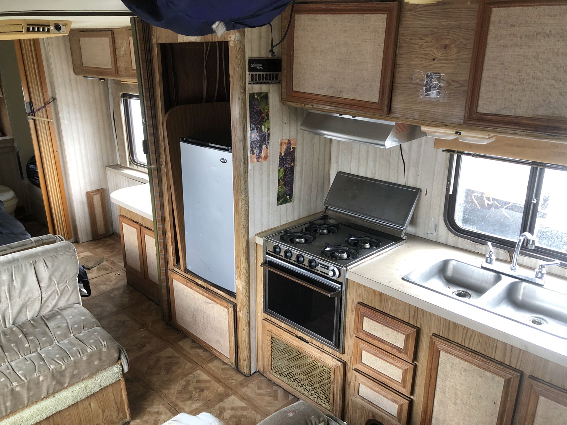 1985 Ford E350 Motorhome for Sale in Culver City, CA - OfferUp