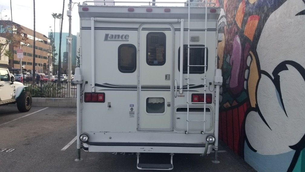 2001 Lance 1030 cabover camper for Sale in Jurupa Valley, CA - OfferUp