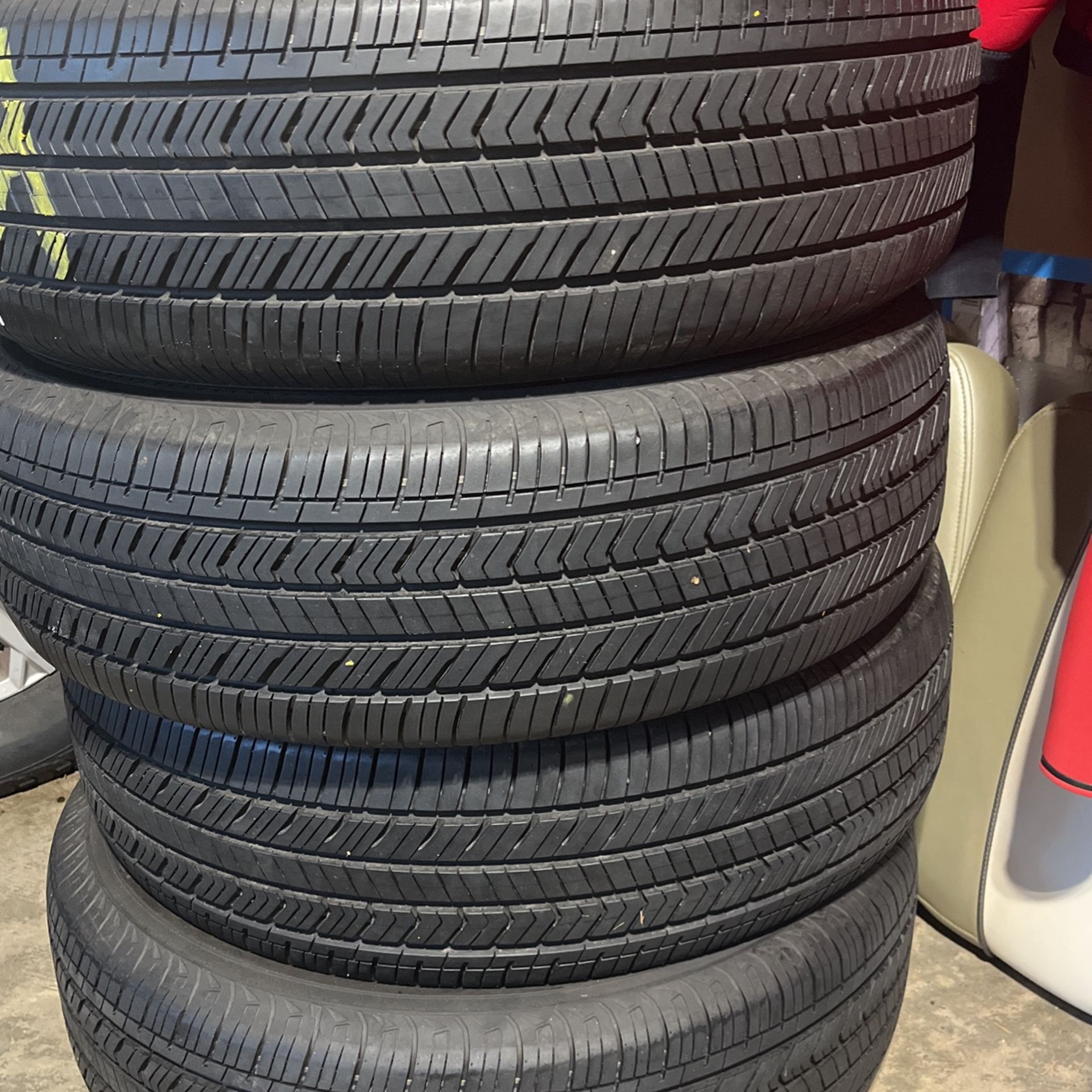Yokohama Geolander X-cv 265/70r18 for Sale in Gig Harbor, WA - OfferUp