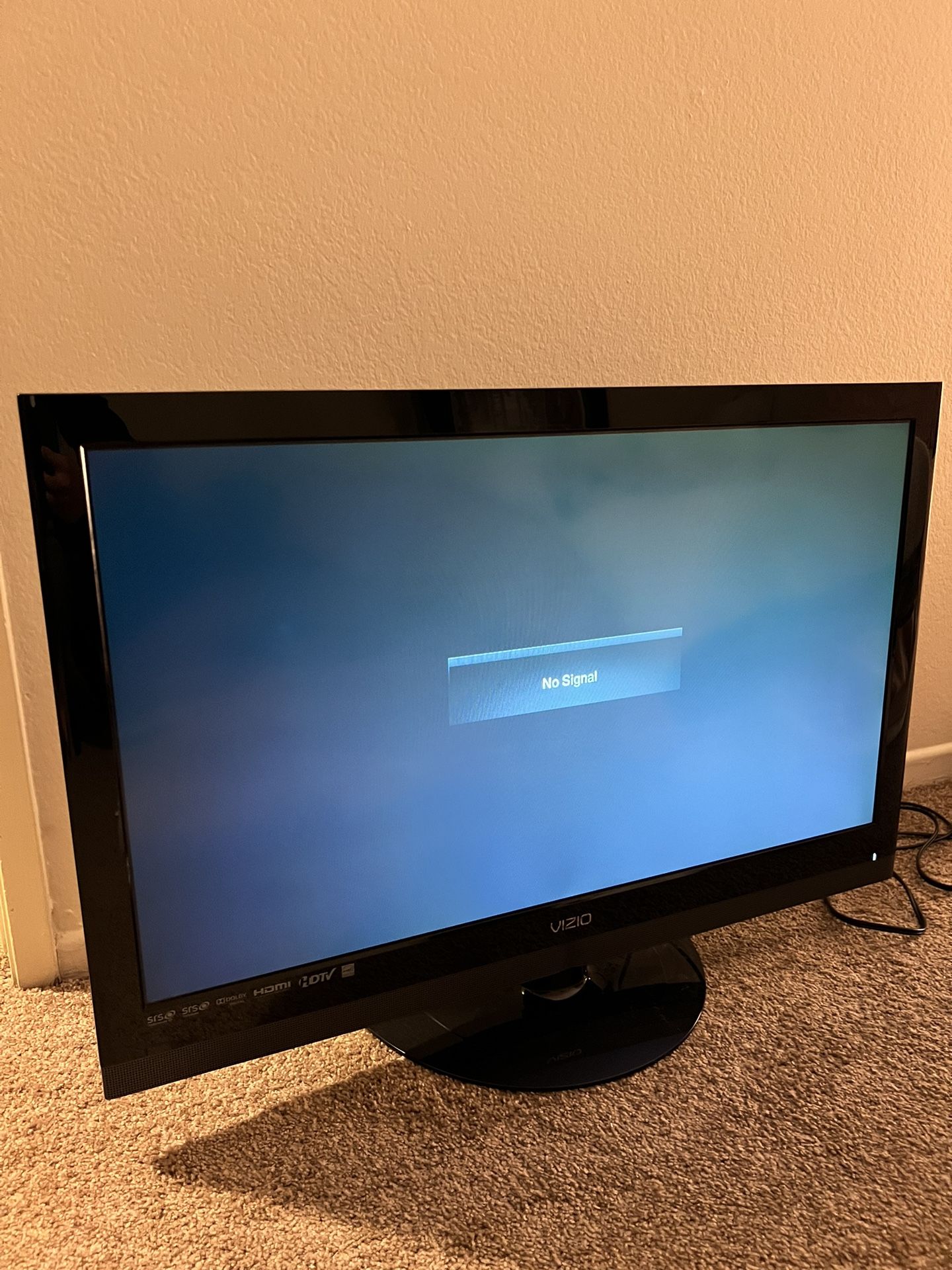 VIZIO TV NO REMOTE FOR IT CHEAP for Sale in Glendale, CA - OfferUp