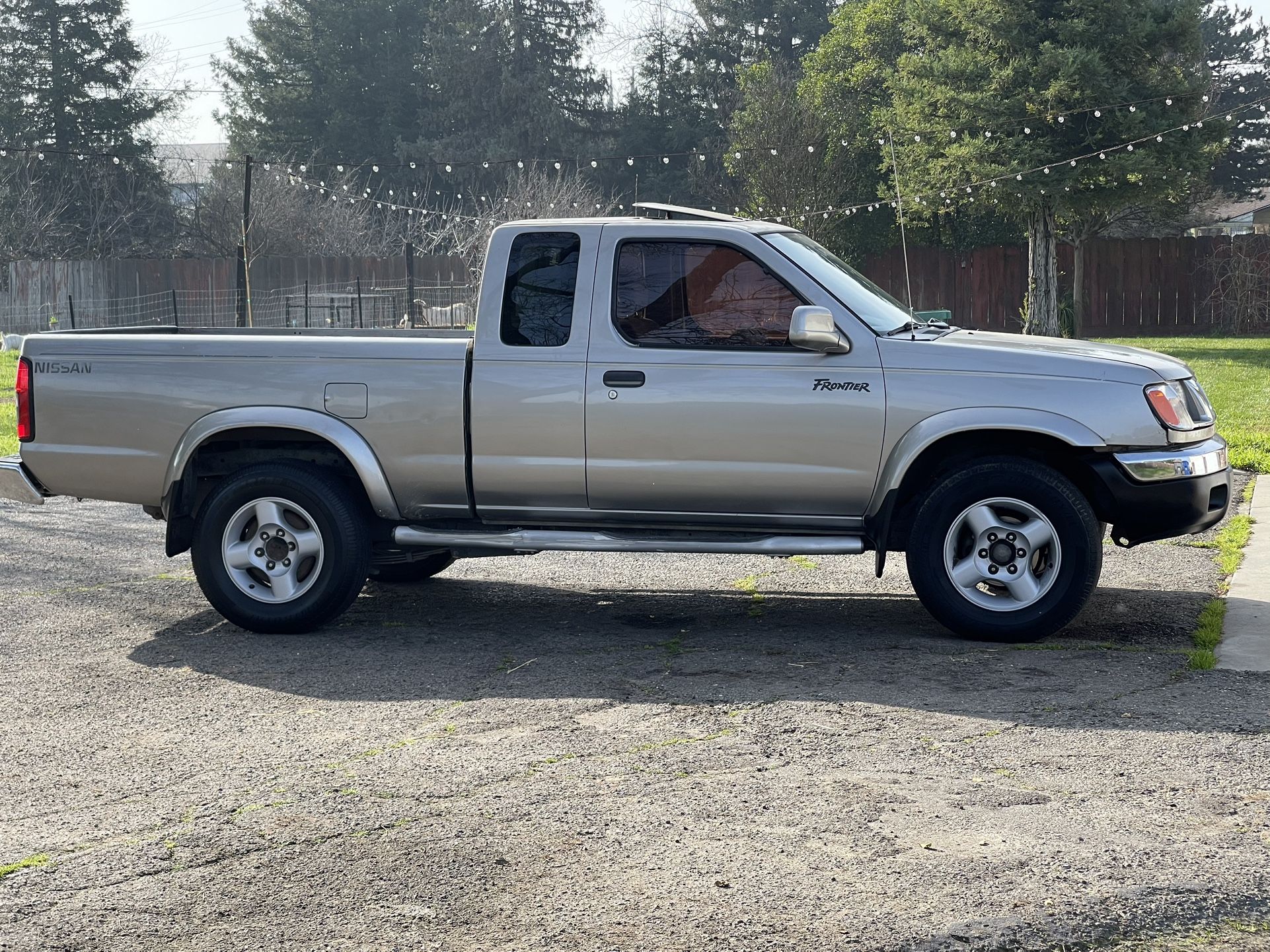 2000 Nissan Frontier for Sale in Merced, CA - OfferUp