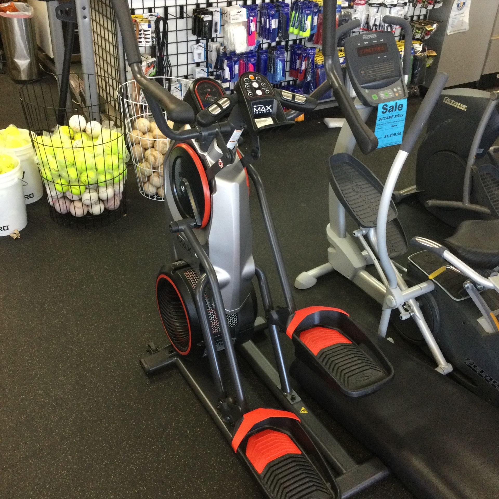 Bowflex Max Trainer M5 Stair Master Stepper Elliptical for Sale in ...