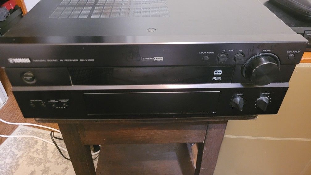 Yamaha Reciever RV-V1000 for Sale in West Palm Beach, FL - OfferUp
