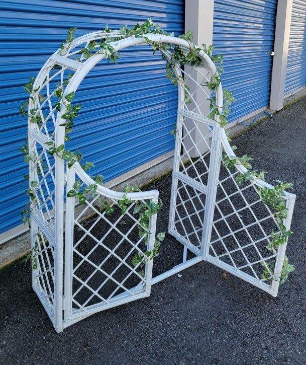 Childs Garden Gate for Pictures - Photo Prop Wicker By Design for Sale ...