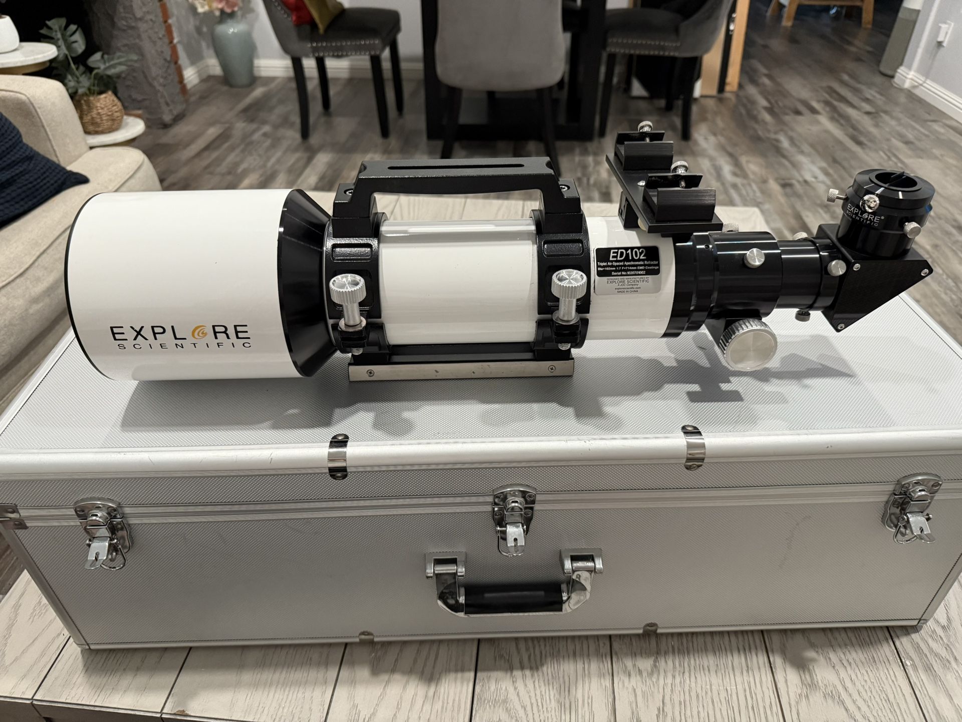 Explore Scientific ED 102 Apochromatic refractor Telescope for Sale in ...