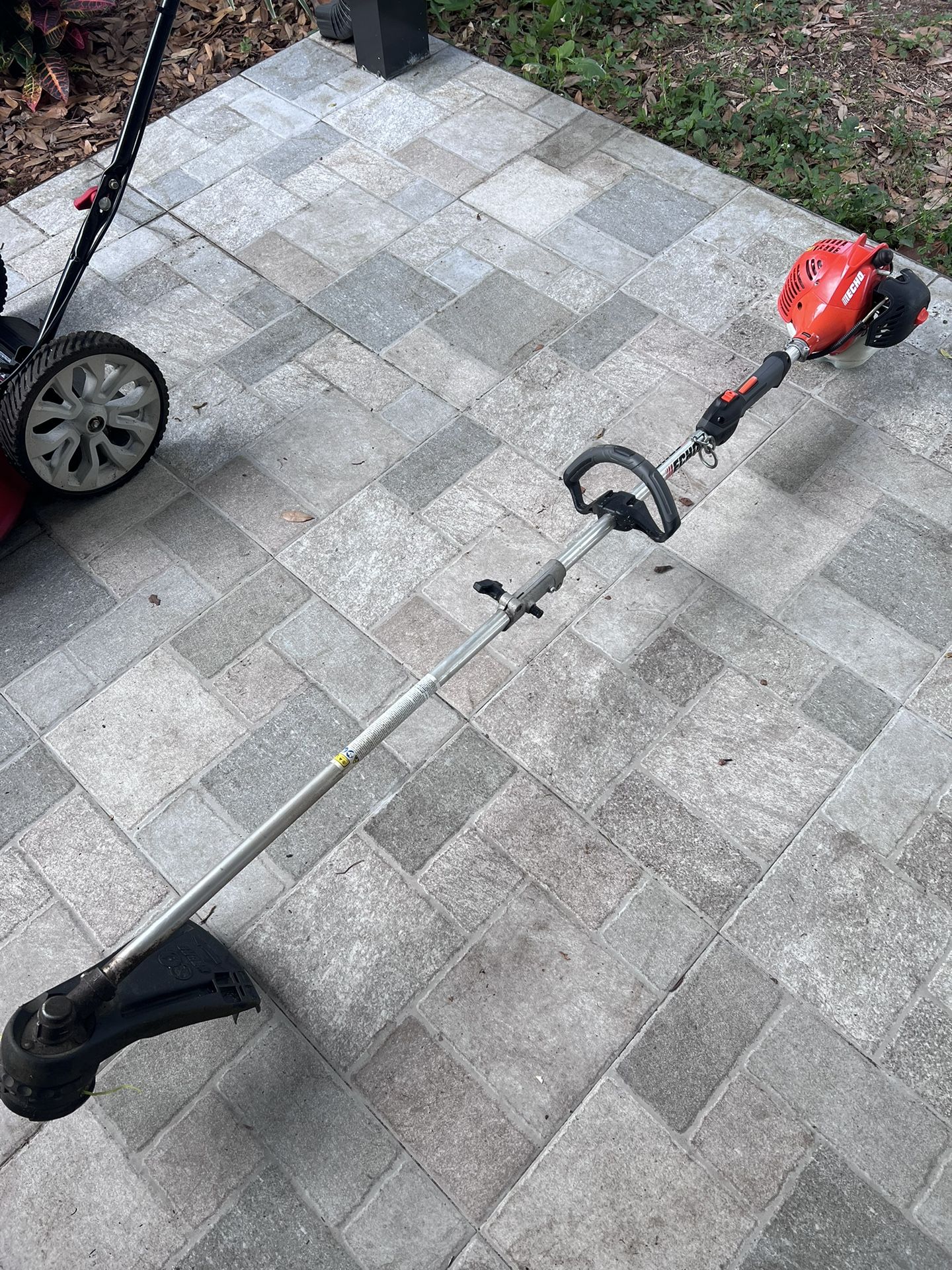 Echo (commercial grade) Gasoline Weed Eater for Sale in Tampa, FL - OfferUp