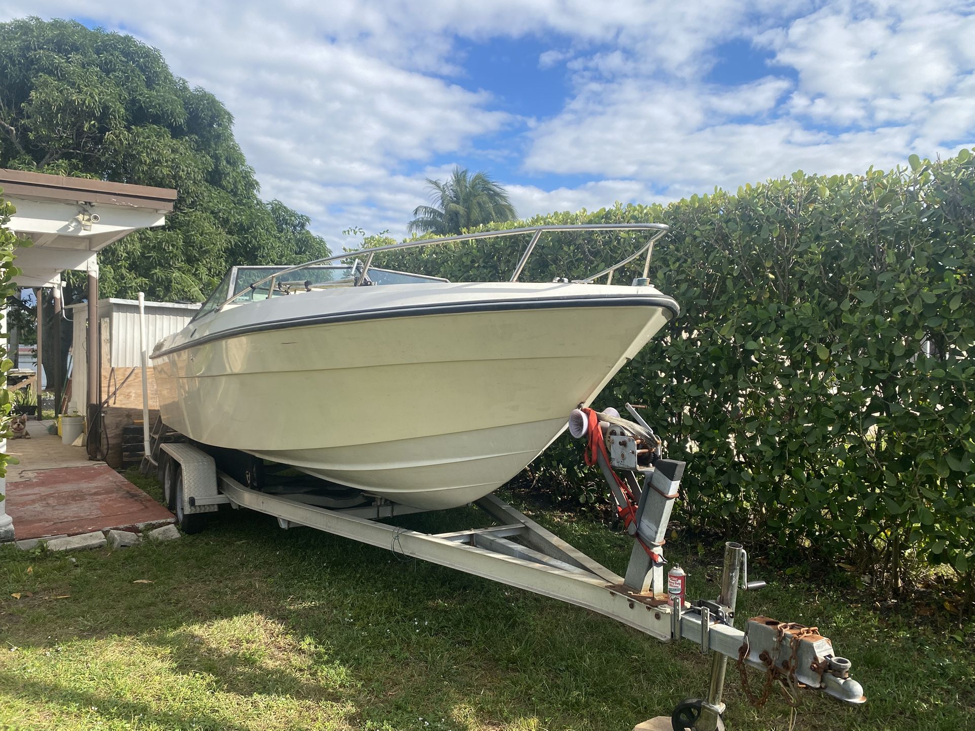 24ft Chaparral Boat Free No Trailer for Sale in Miramar, FL - OfferUp