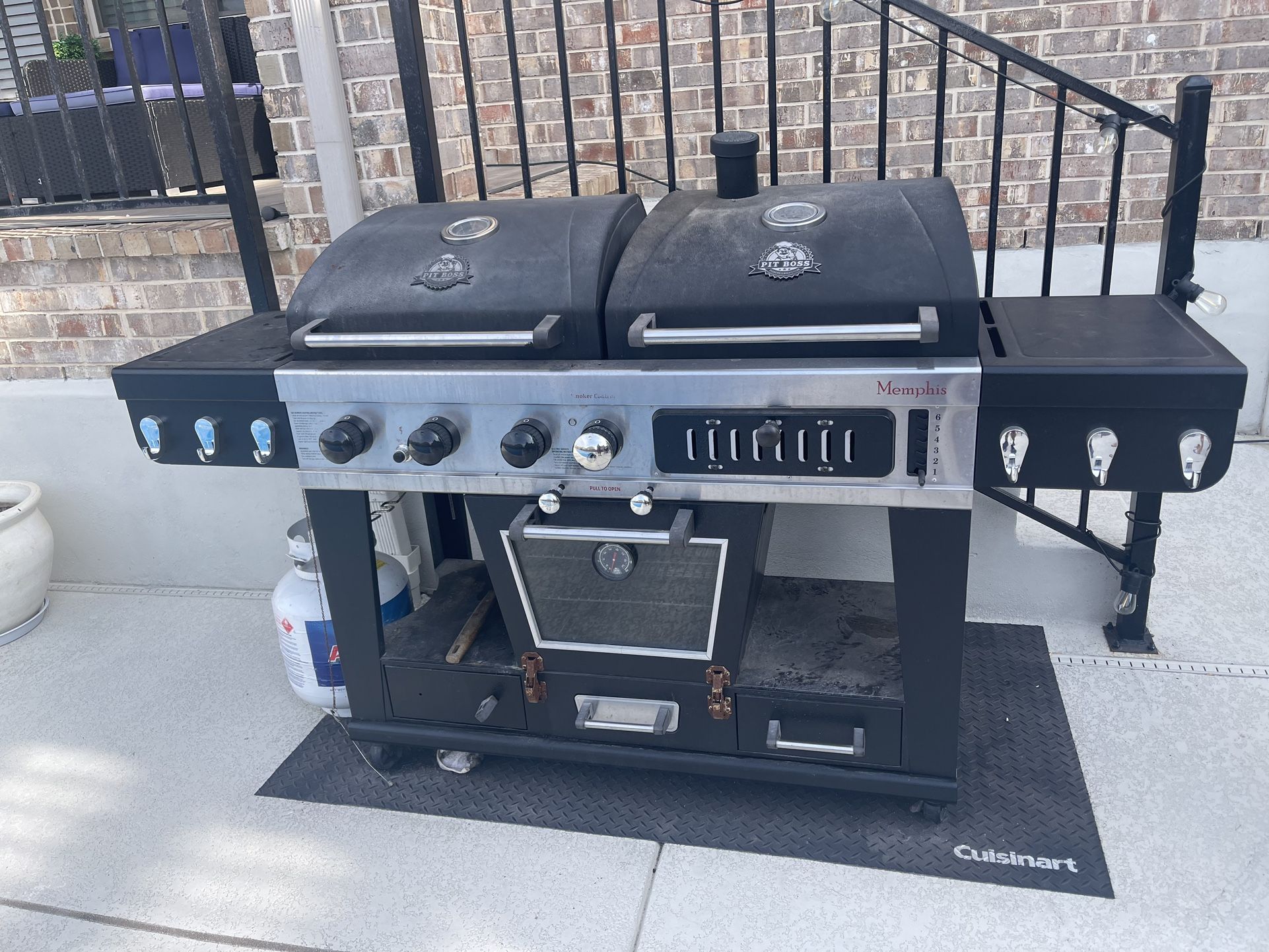 Pit Boss Memphis Ultimate Gas and Charcoal Combo Grill with Electric ...