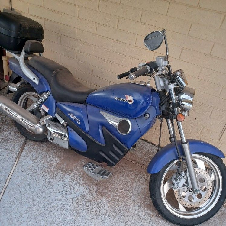 CFMOTO V5 (Automatic CF250T-V5) Blue for Sale in Mesa, AZ - OfferUp