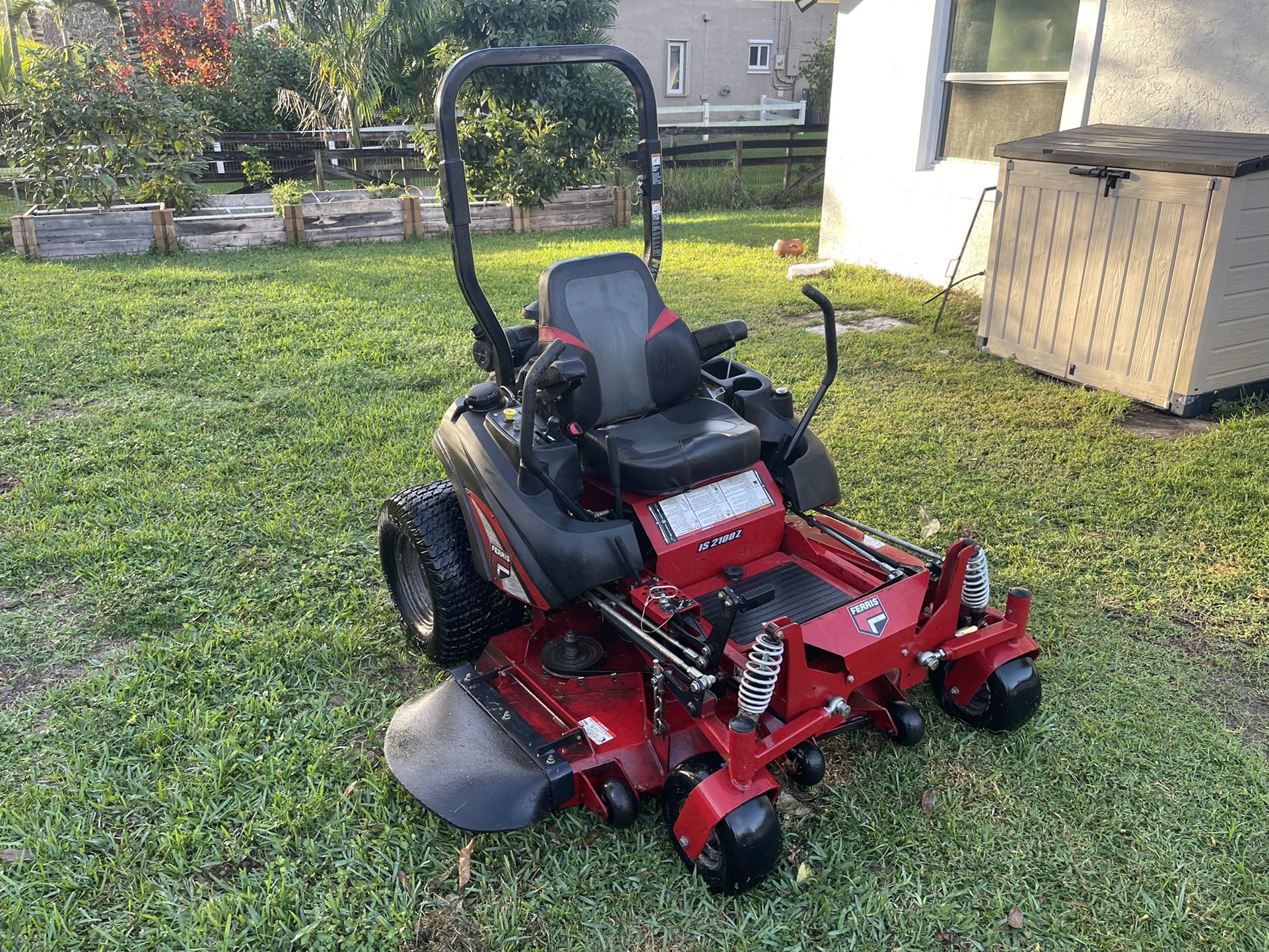 360 Zero Turn Ferris Mower 2100z 61 inch deck for Sale in Pembroke ...