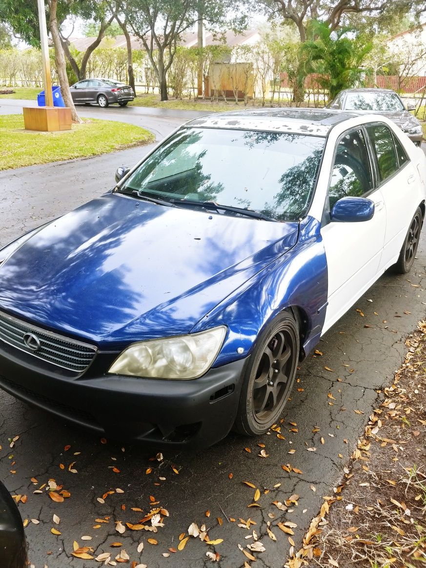 2001 Lexus IS 300 for Sale in Pompano Beach, FL - OfferUp