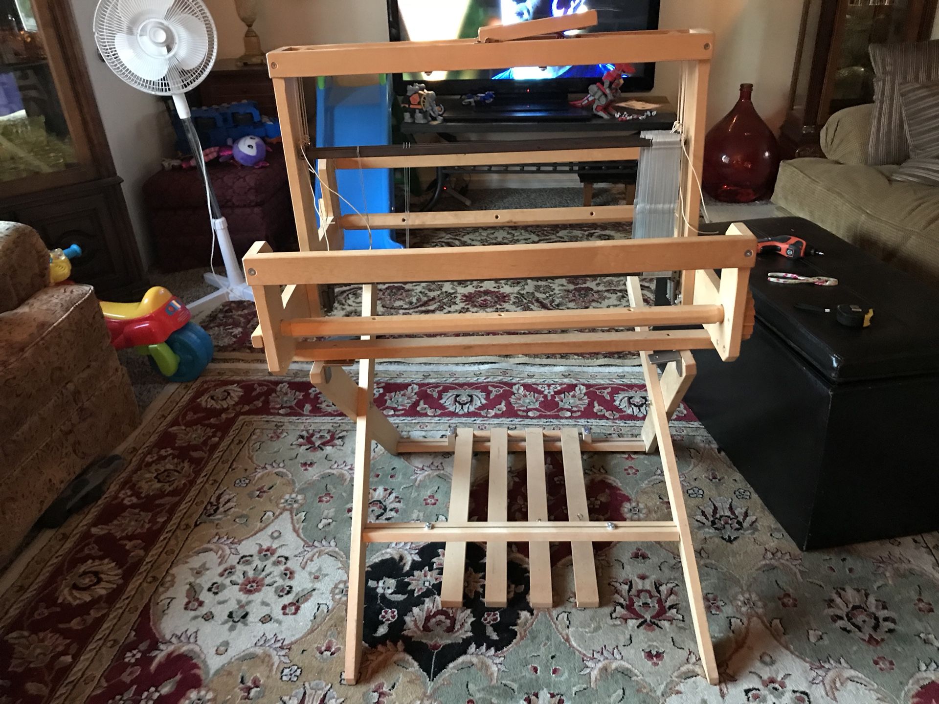 Rasmussen table loom with treadle stand. Pick up only for Sale in Kelso ...